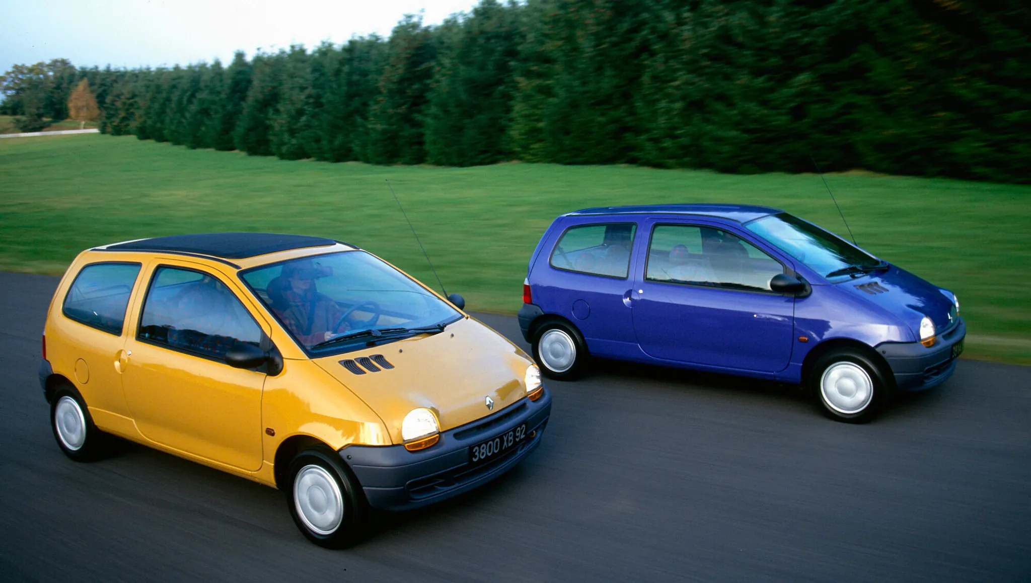 Refactory: The Flins site enters the circle of the circular economy - Renault Group