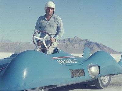 The Renault Etoile Filante, fastest car in the world - Renault Group