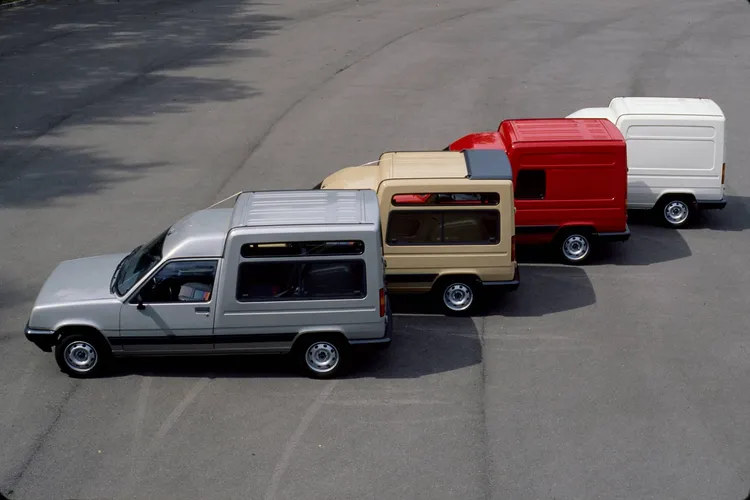 Discover the history of Renault Express, one of Renault's best-selling ...