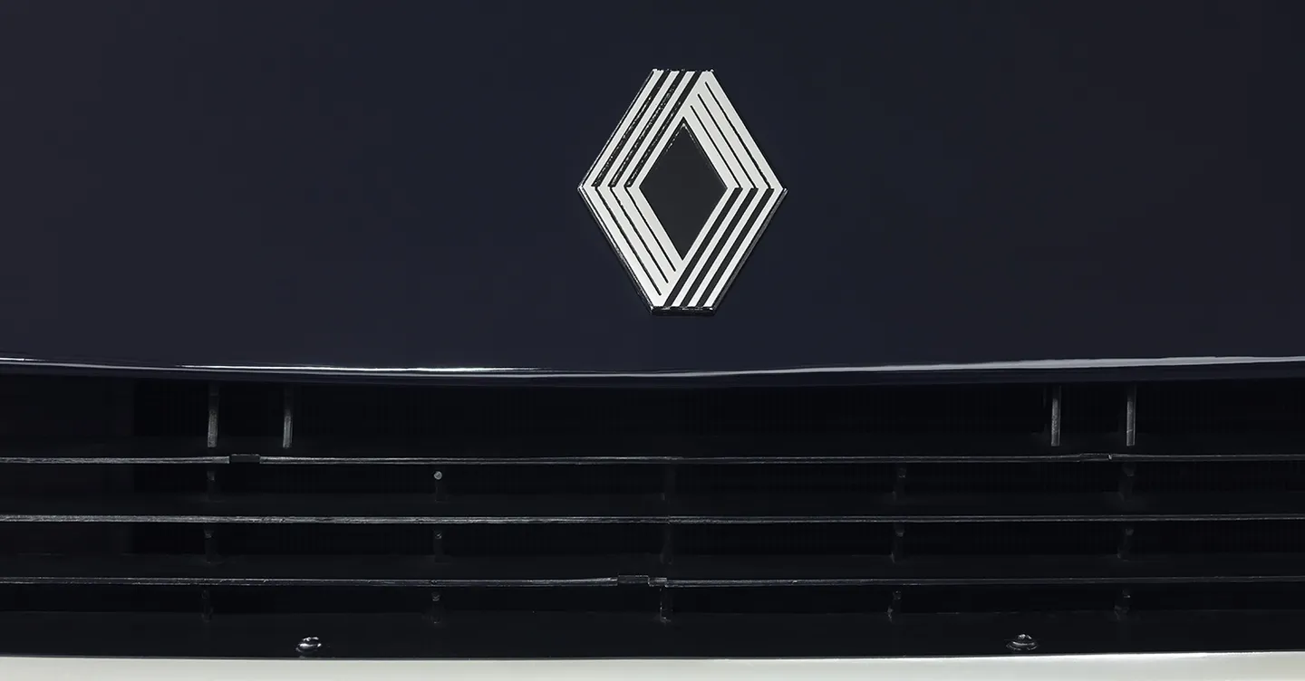 New Renault logo: a Renaulution for the diamond