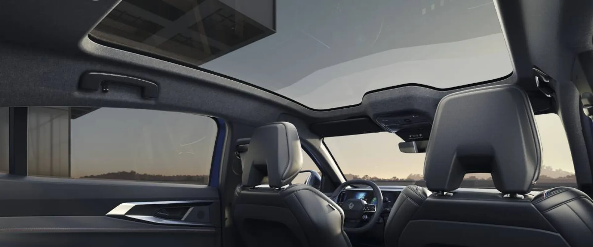 Renault Solarbay, a panoramic sunroof which opacifies in segments on demand