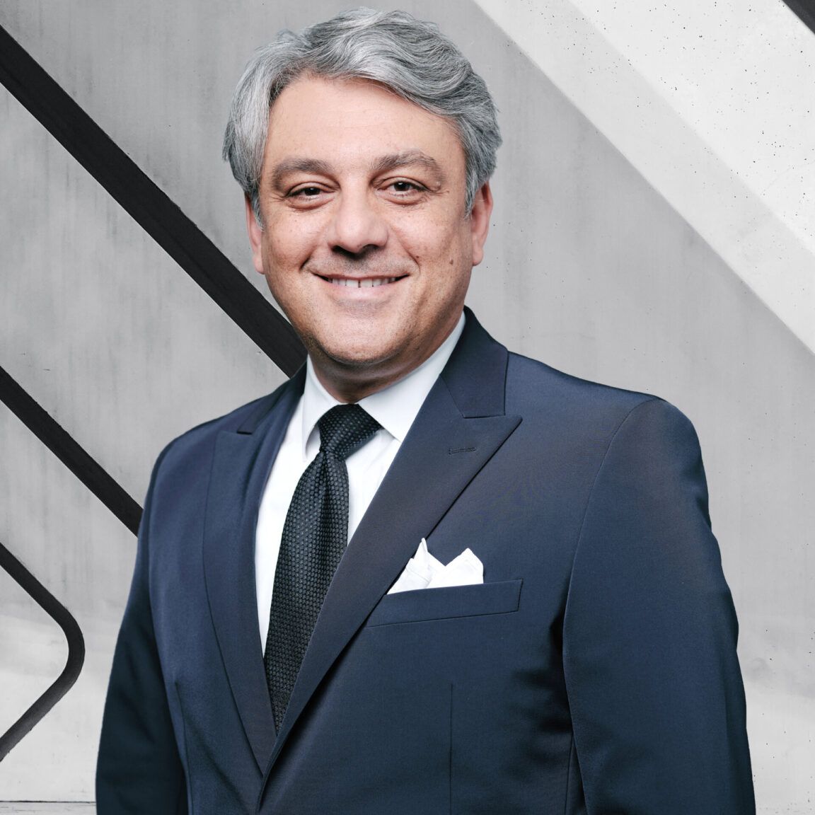 Luca de Meo named “Group CEO 2023” by Automotive News