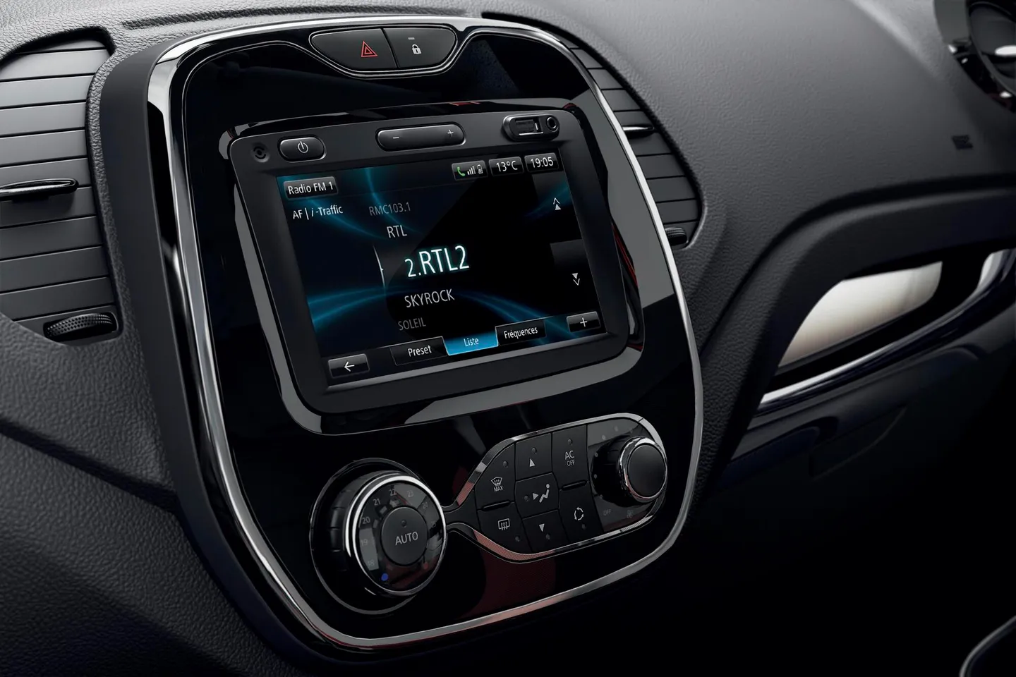 The evolution of touchscreens on Renault models