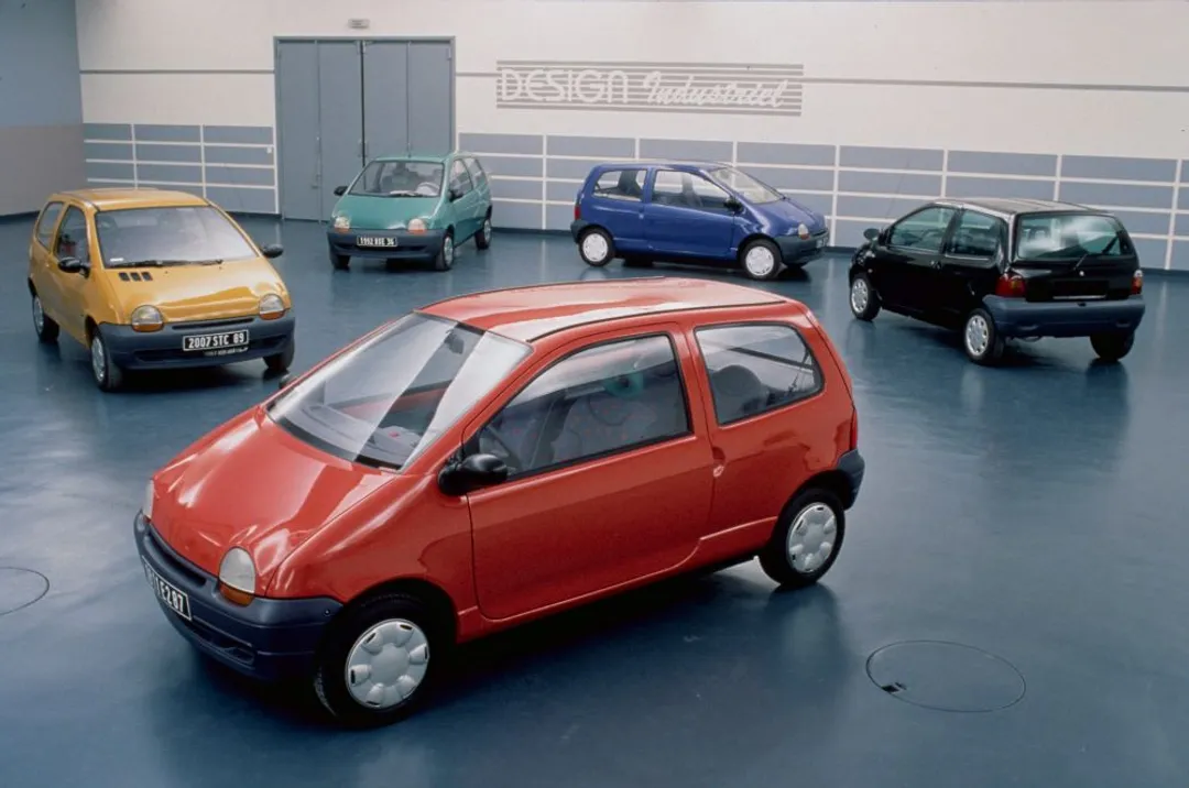 Renault brings colour to the streets