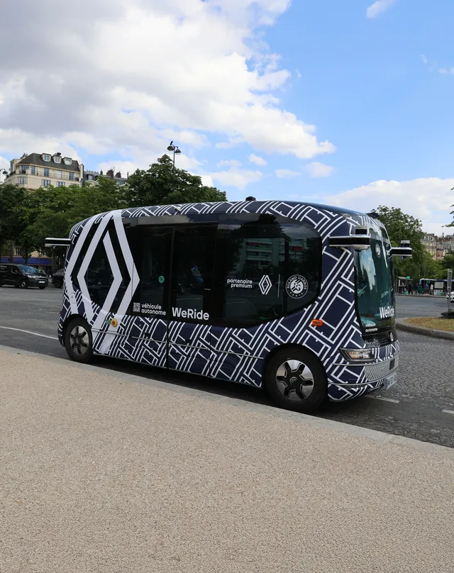 Autonomous miniBus: rethinking public transport for the future ...