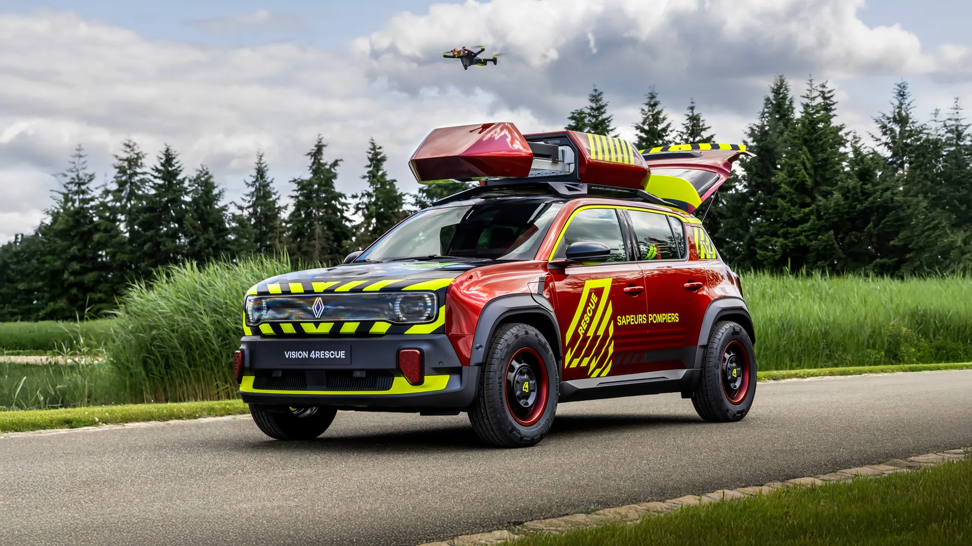 A new kind of rescue vehicle: vision 4rescue dedicated to civil ...