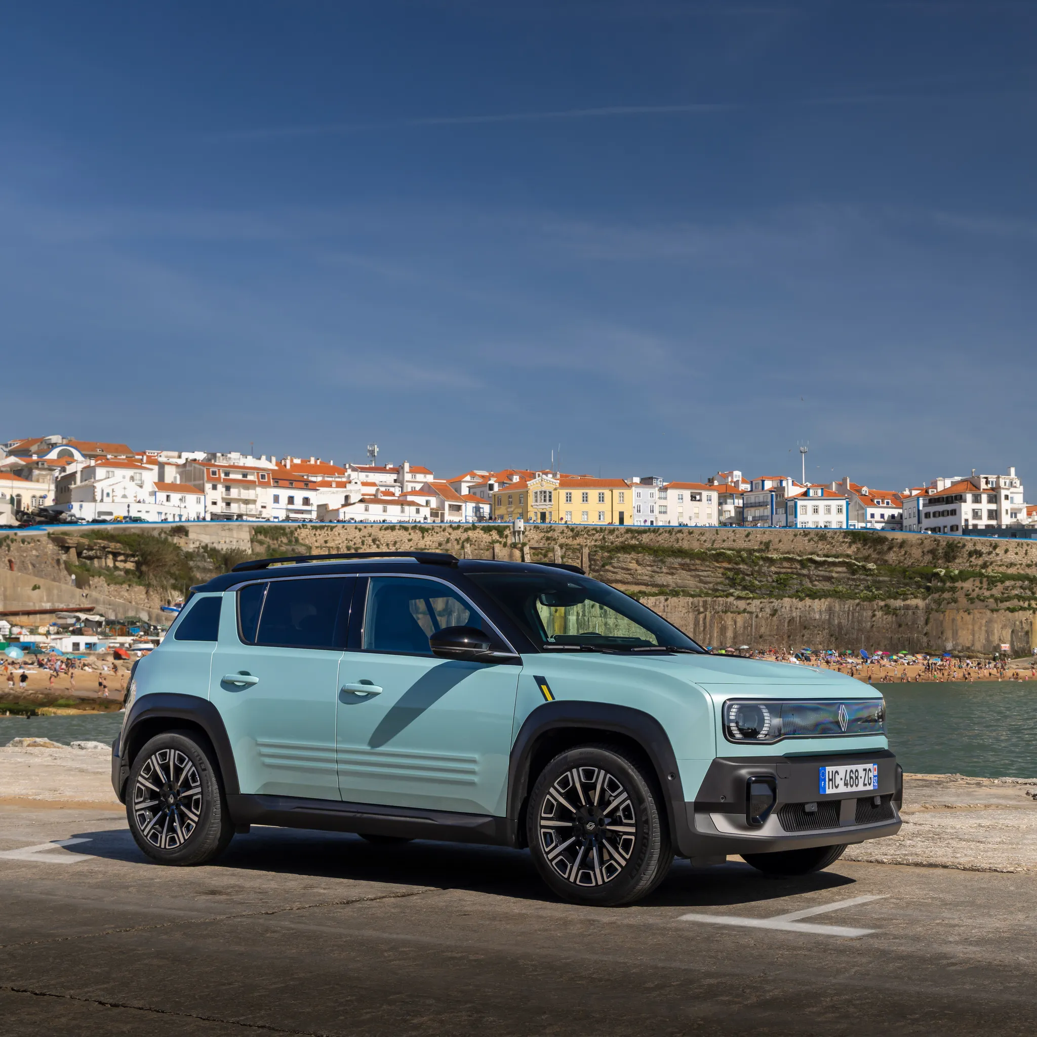 Voiture iconique : Renault 4 E-Tech electric réinvente la 4L - Renault ...