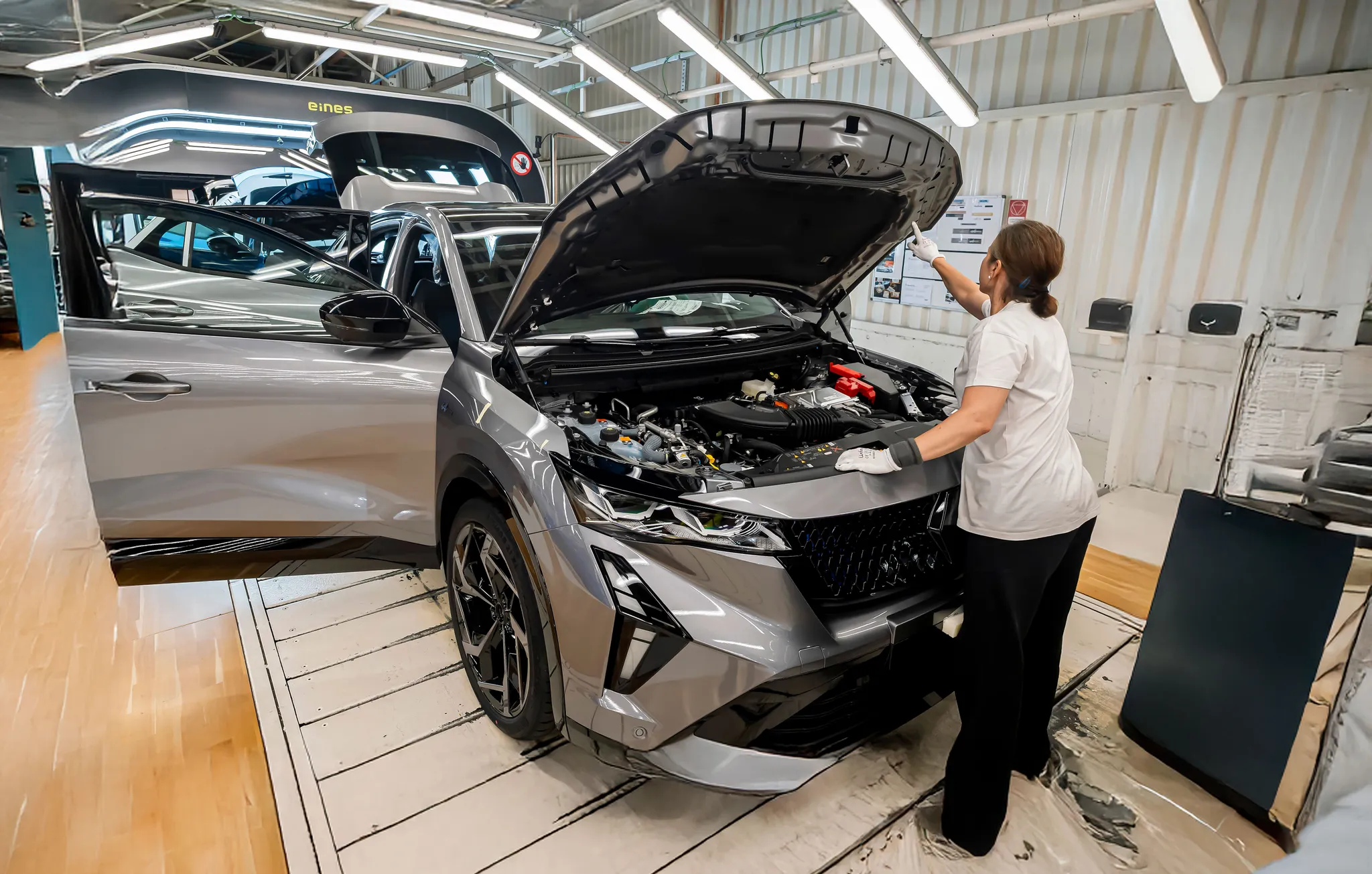 Artificial intelligence in industry: automotive plants are changing ...