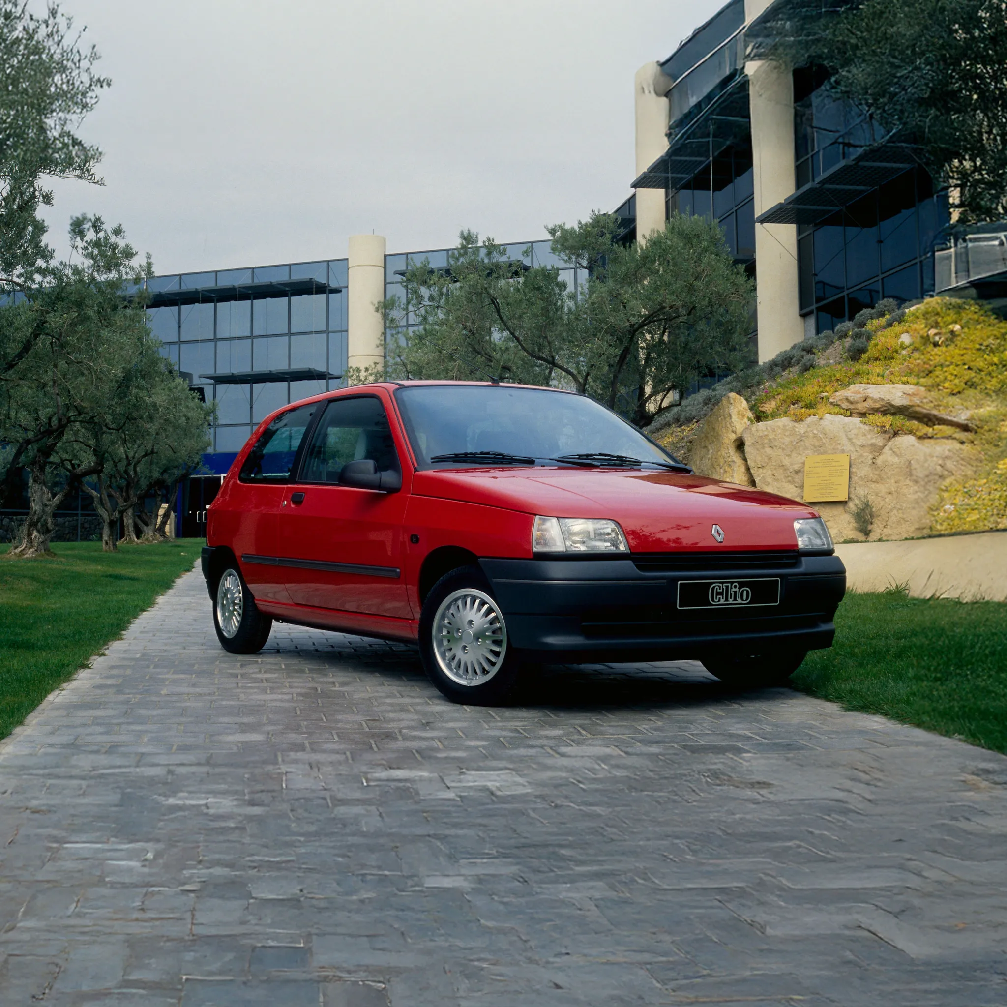 Clio 2025: 35 years of success and a sixth generation - Renault Group