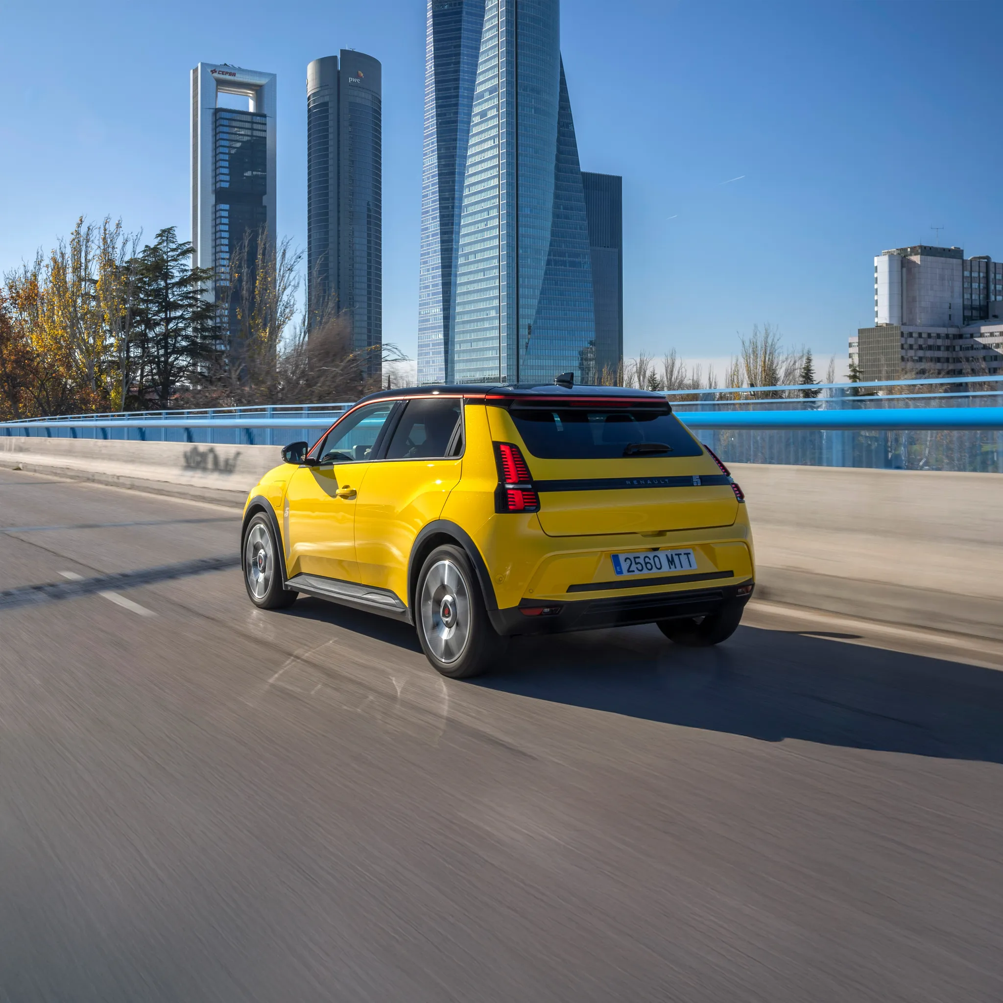 How comparing electric vehicles ? - Renault Group