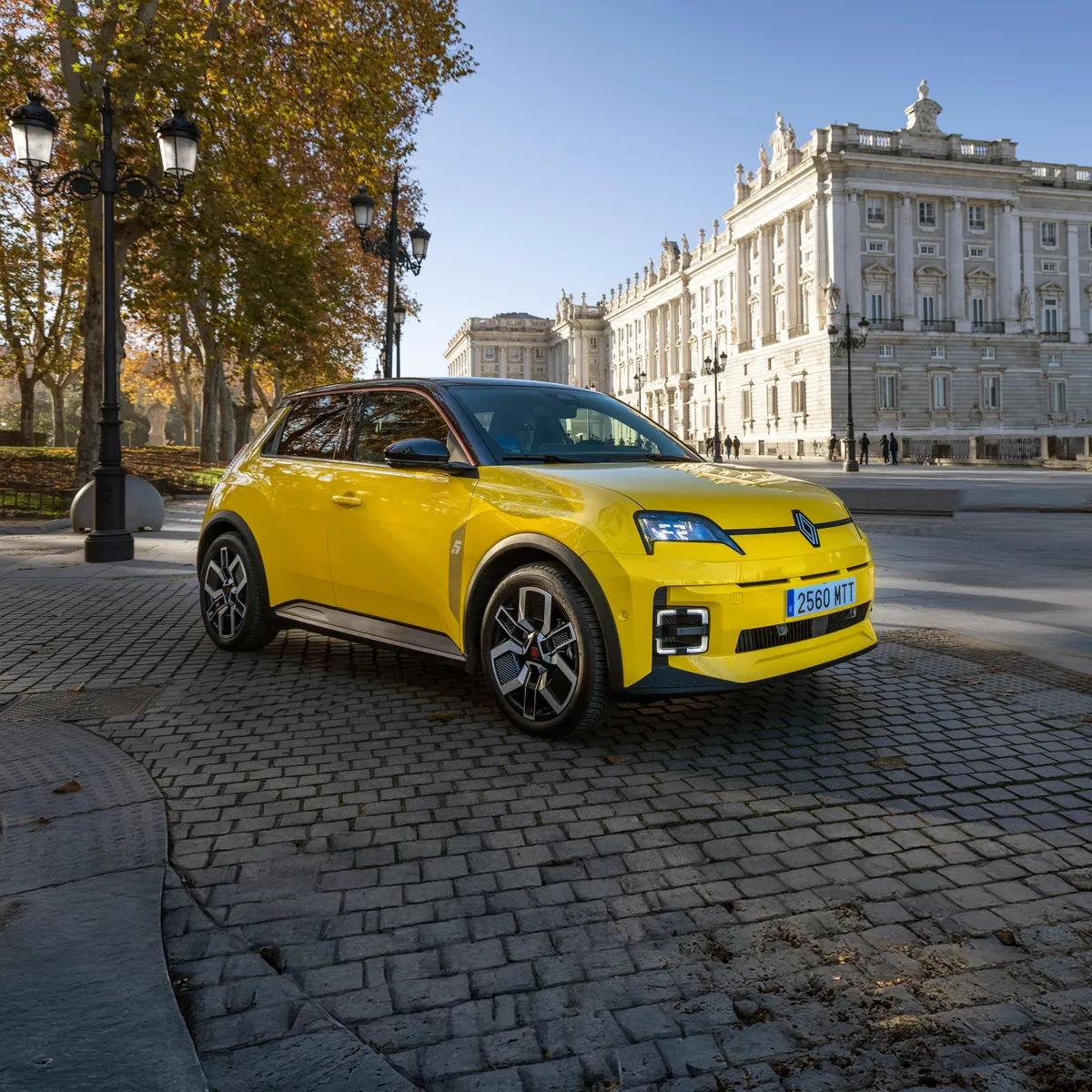 How comparing electric vehicles ? - Renault Group