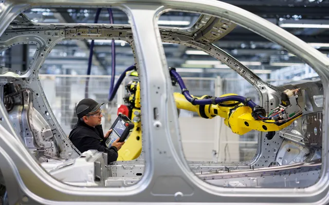 Design-to-Cost : le savoir-faire industriel de Renault Group - Renault ...